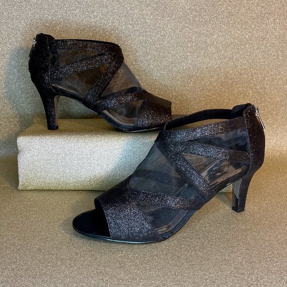 easy street | Shoes | Easy Street Dazzle Heel In Black Glitter W ...